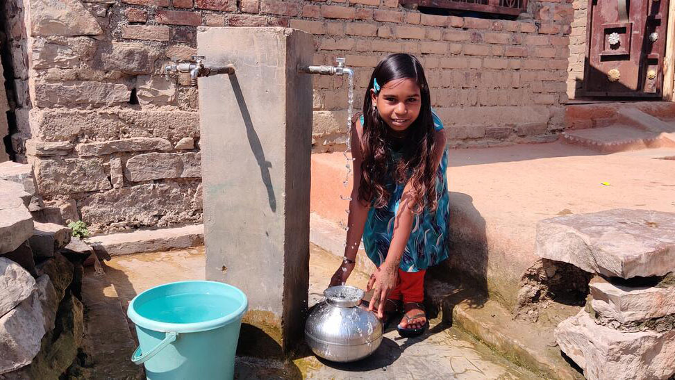 Solar power clean water system keeps Himanshi healthy in India | Water ...