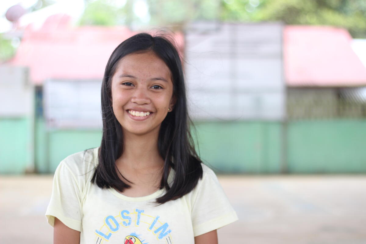 Philippines teen fights dangers online through Bible verses | Child ...