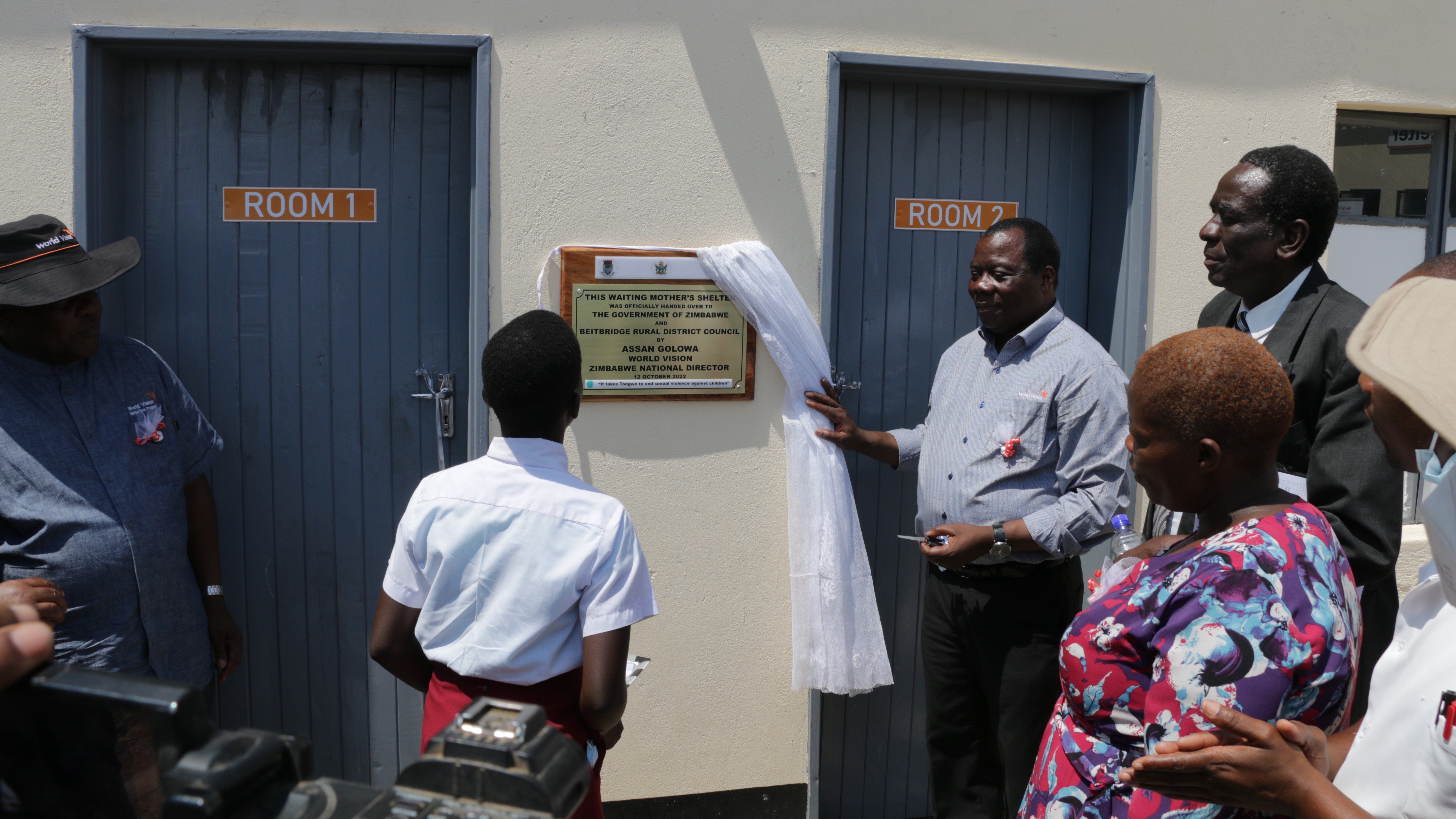 World Vision Zimbabwe hands over the Tongwe Waiting Mothers Shelter in ...