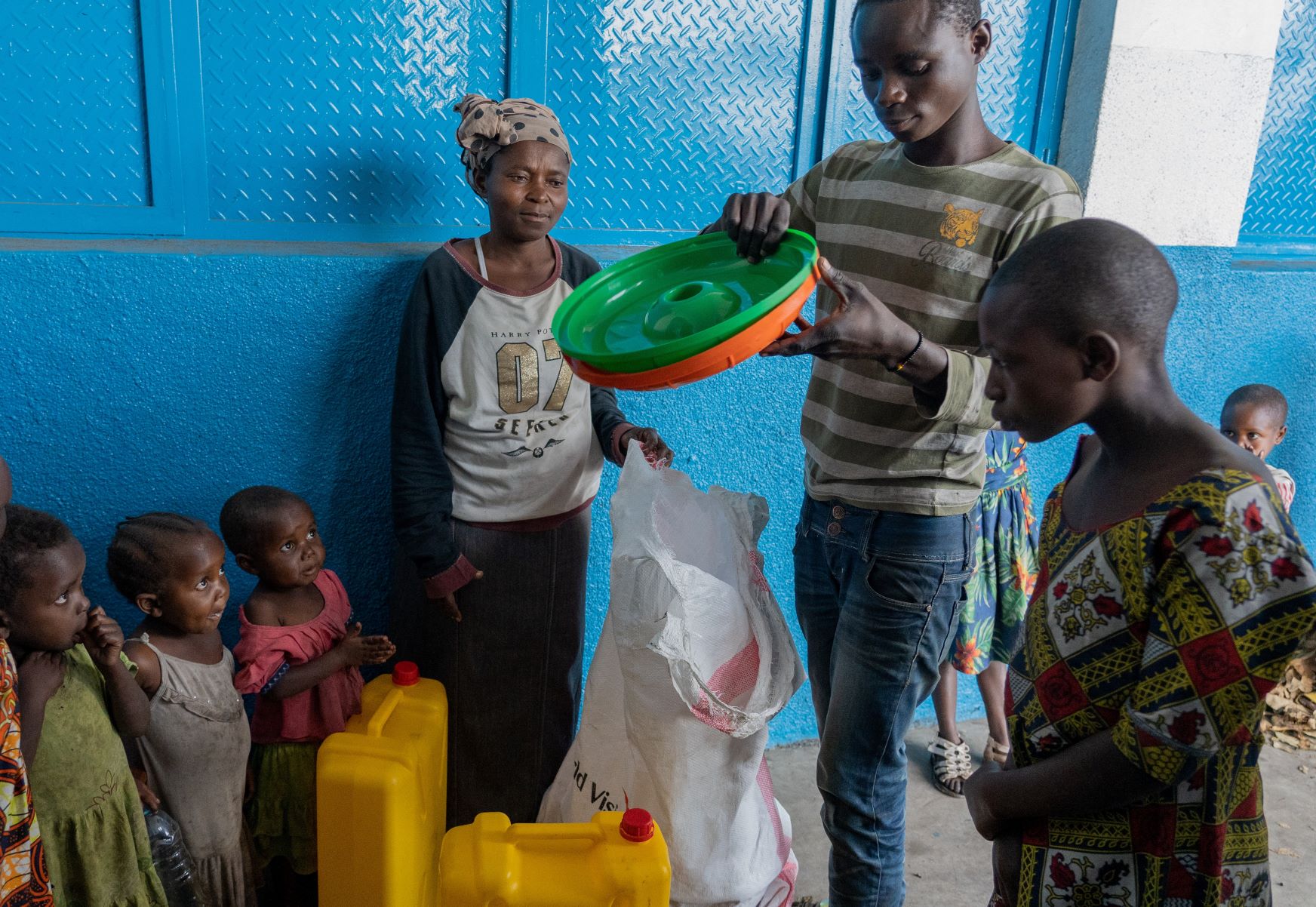 A cycle of conflict that robs children of their childhood in the D. R ...