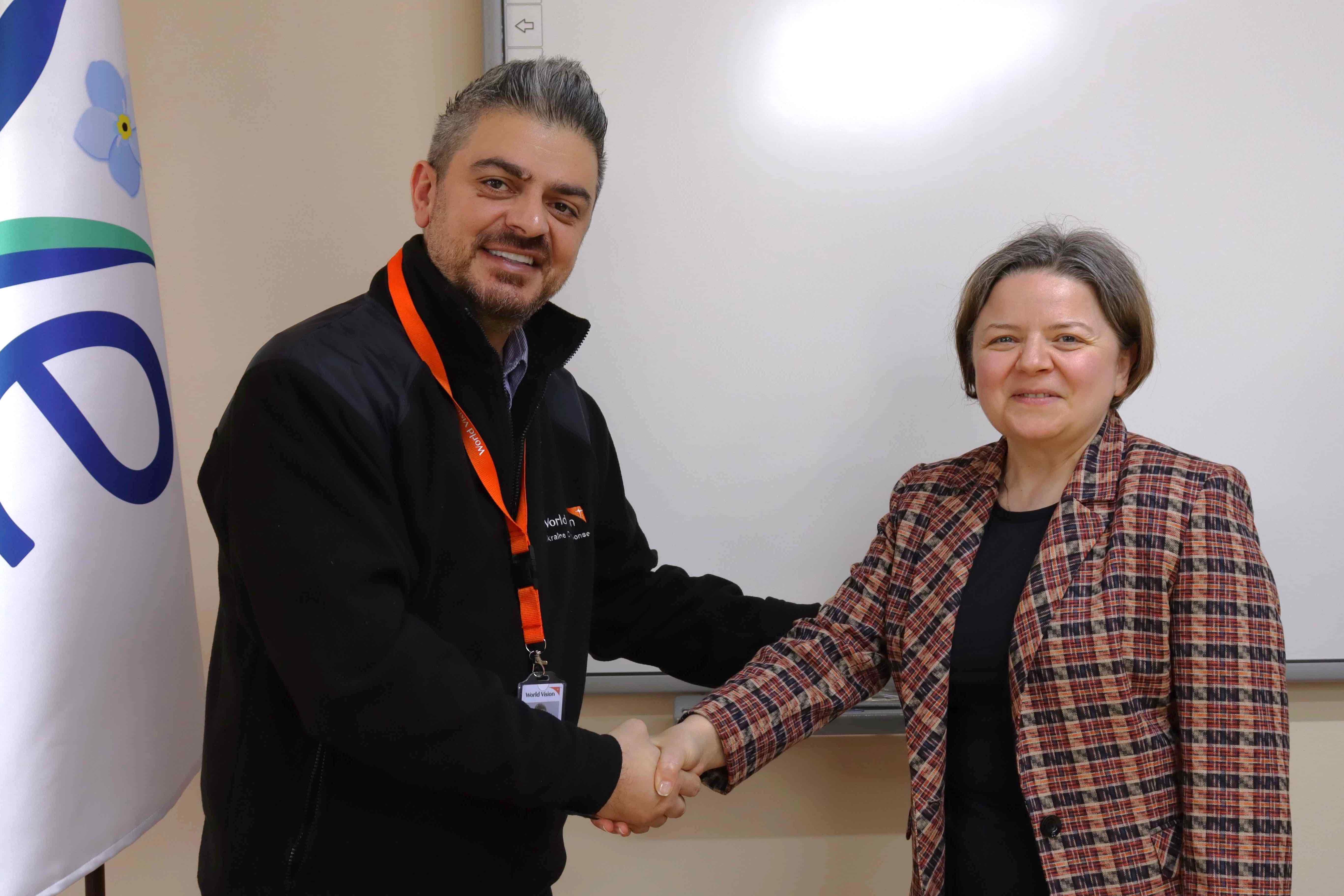 World Vision and AVE Copiii launch new education project for Ukrainian ...
