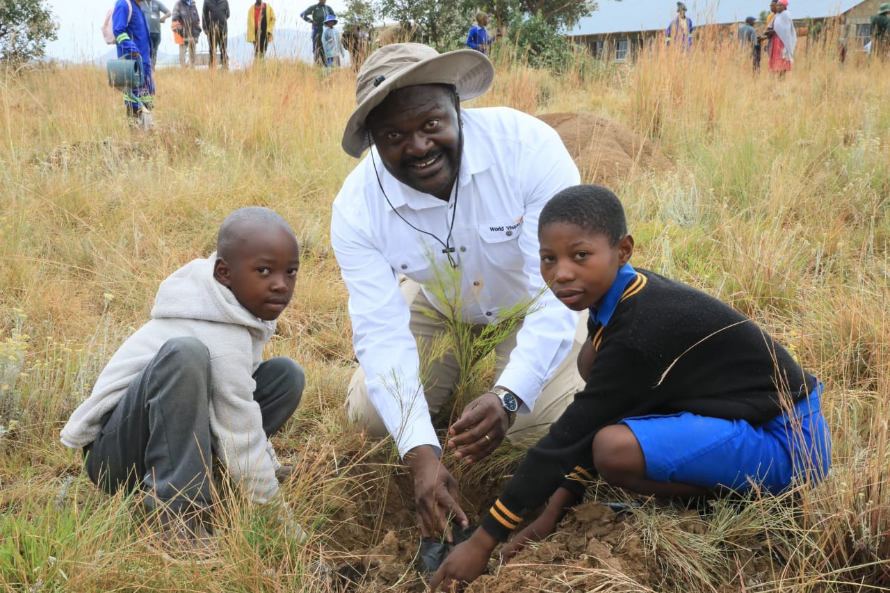 World Vision leads 3,000 tree-planting drive | Lesotho | World Vision ...