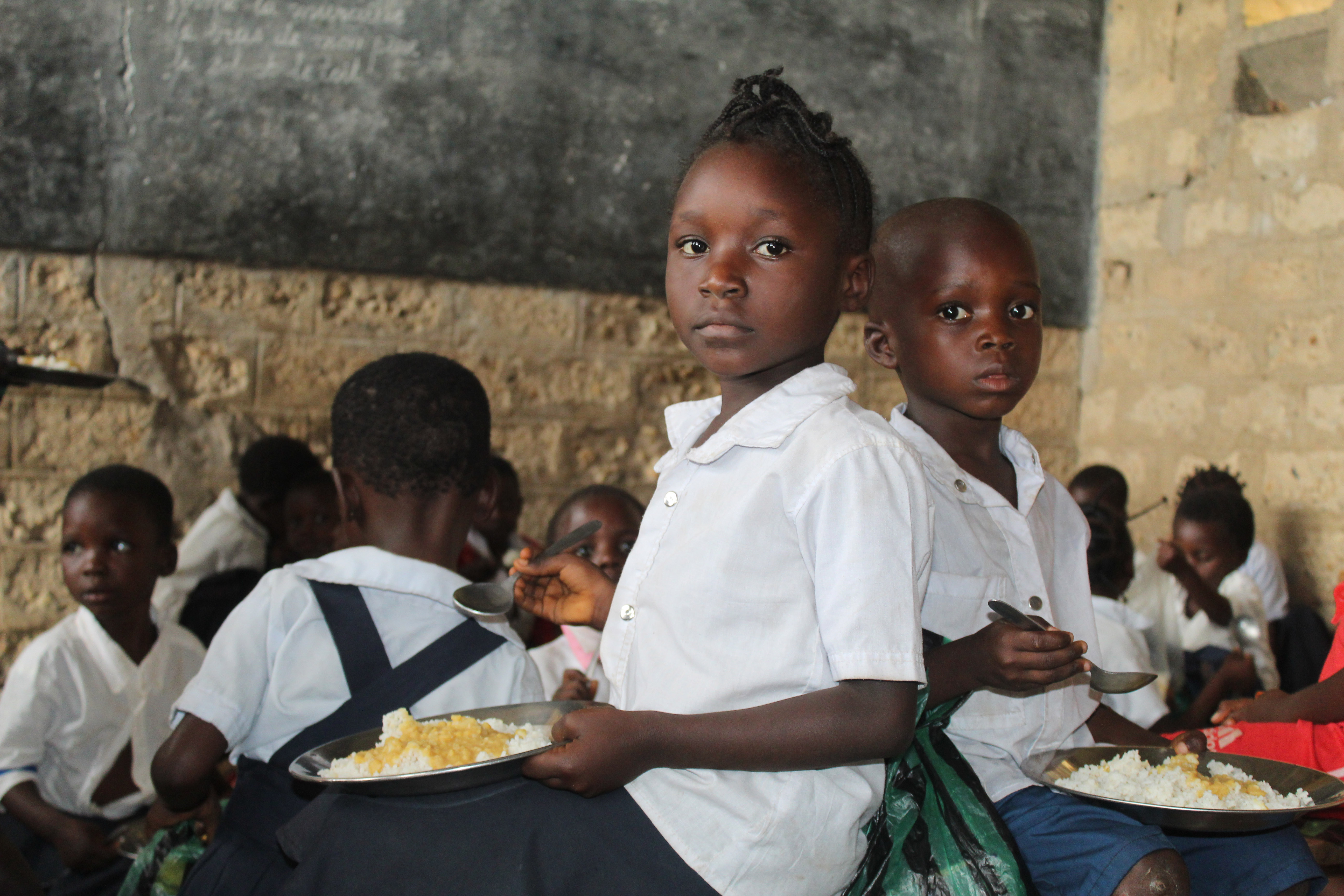 DR Congo: School Feeding, A Real Relief for Families in Kabinda | Congo ...