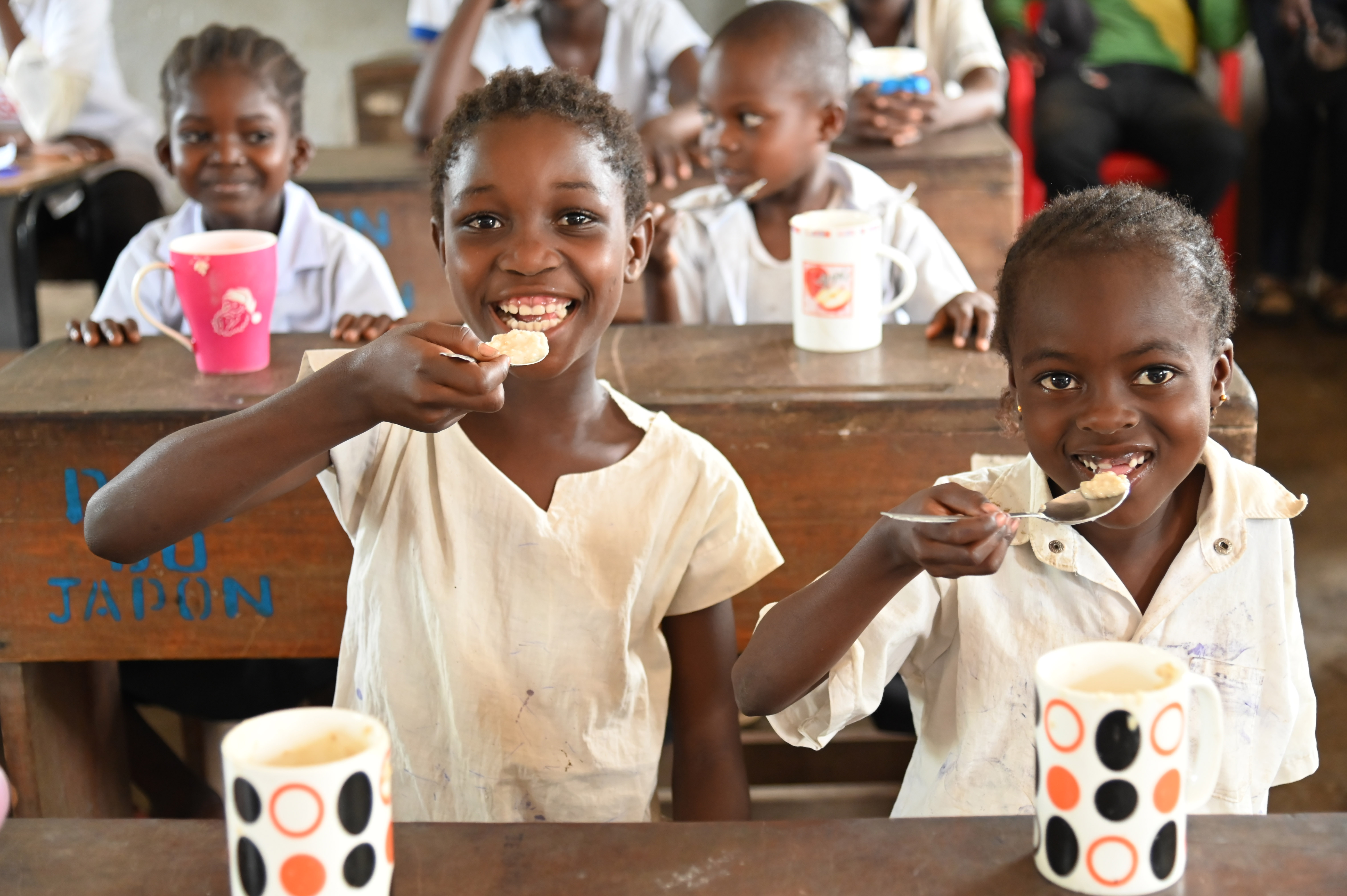 DR Congo: School Meal Program in Menkao: A Response to Hunger and Child ...