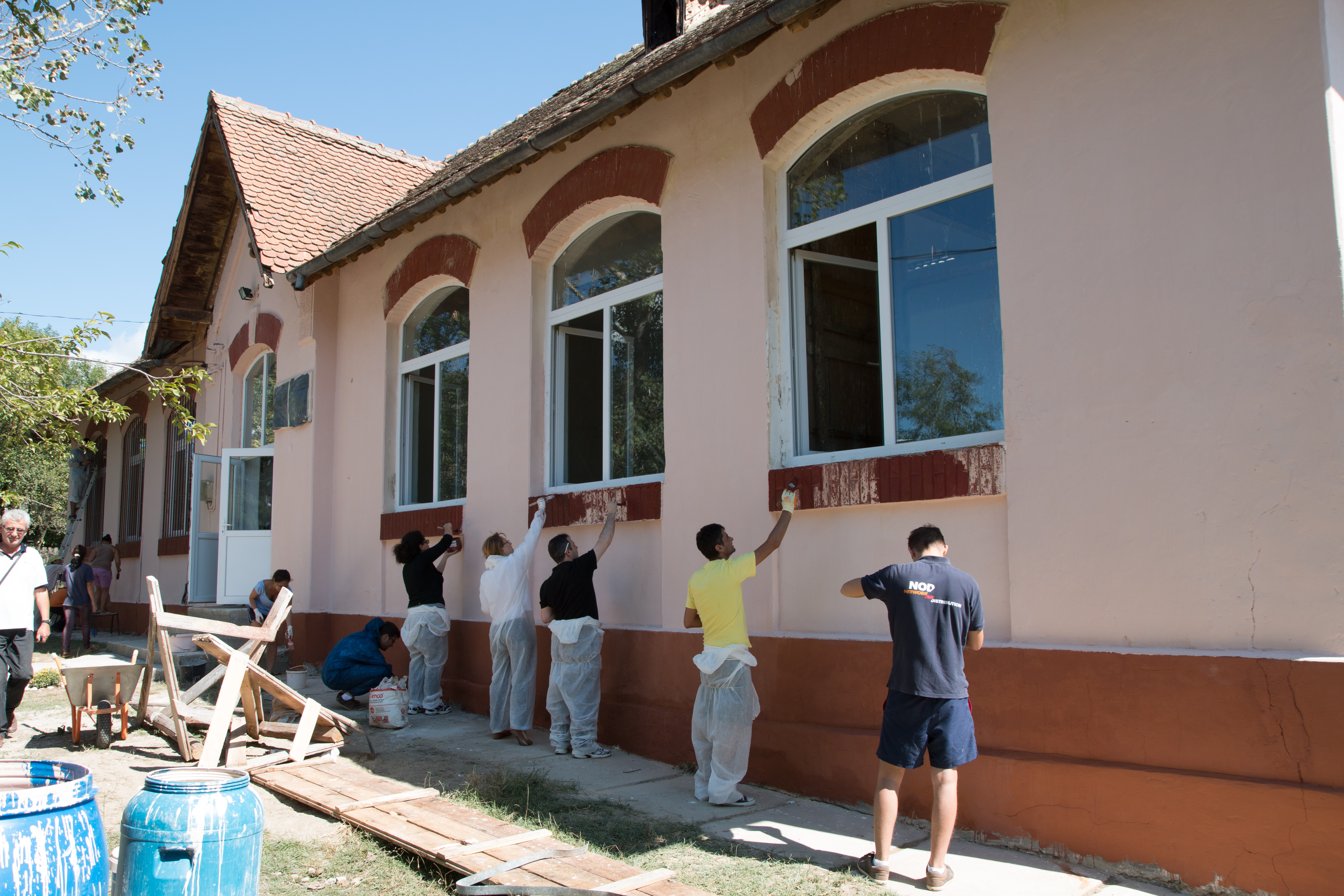 Children welcome the new school year in a completely renovated school ...