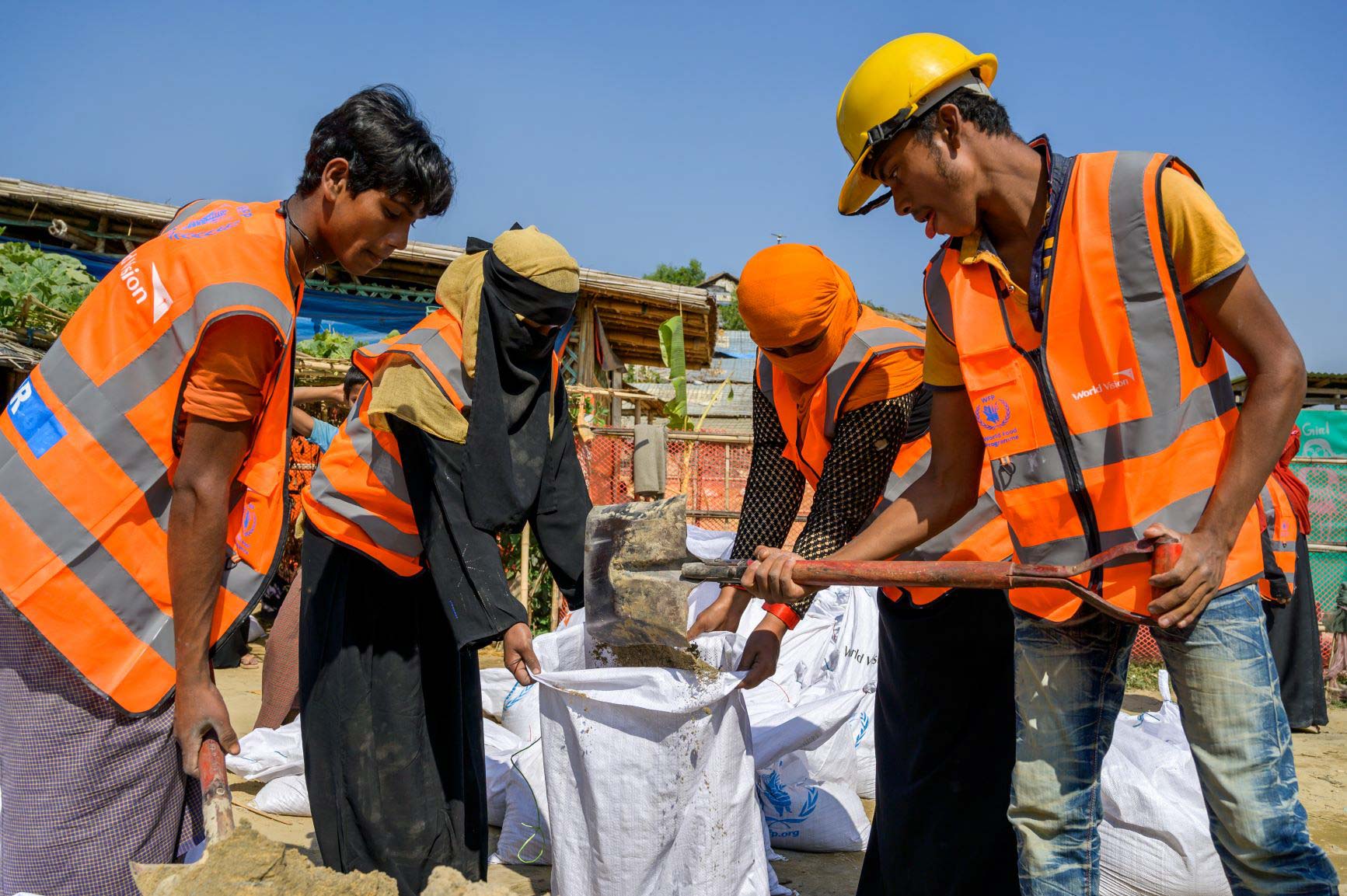 Cash-for-work programme empowers Rohingya refugee women | World Vision ...