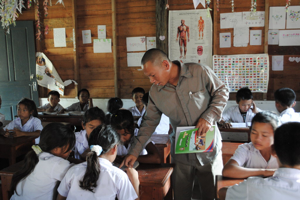 A teacher's big dreams for children | Laos | World Vision International