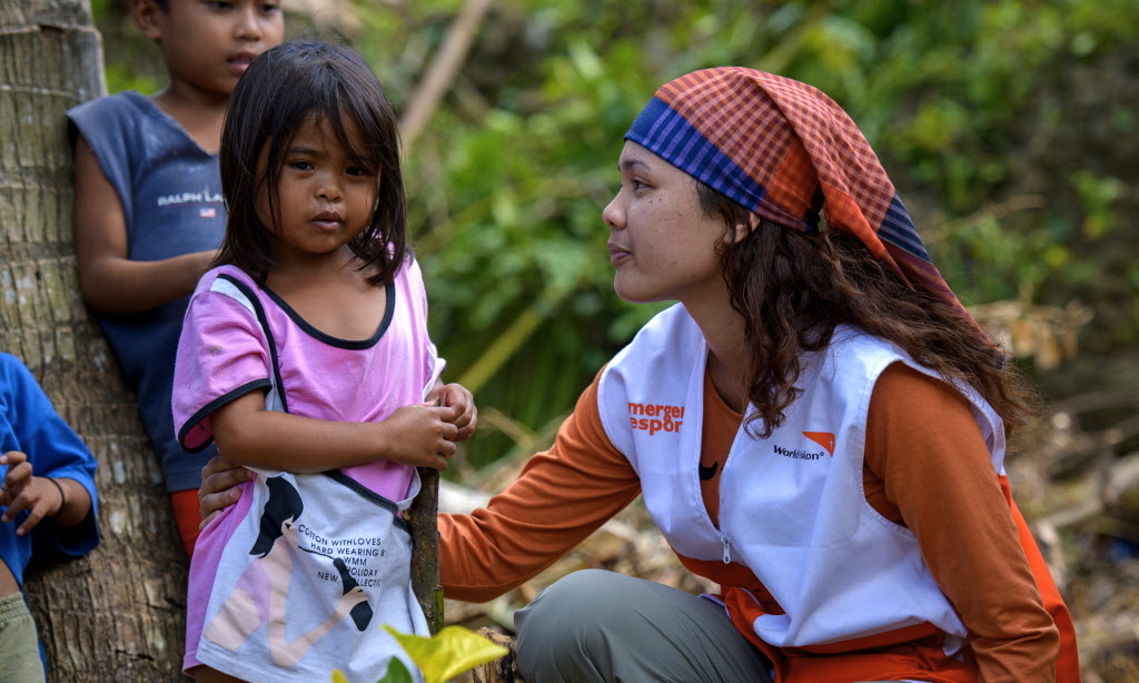 10 amazing humanitarians you need to meet | India | World Vision ...