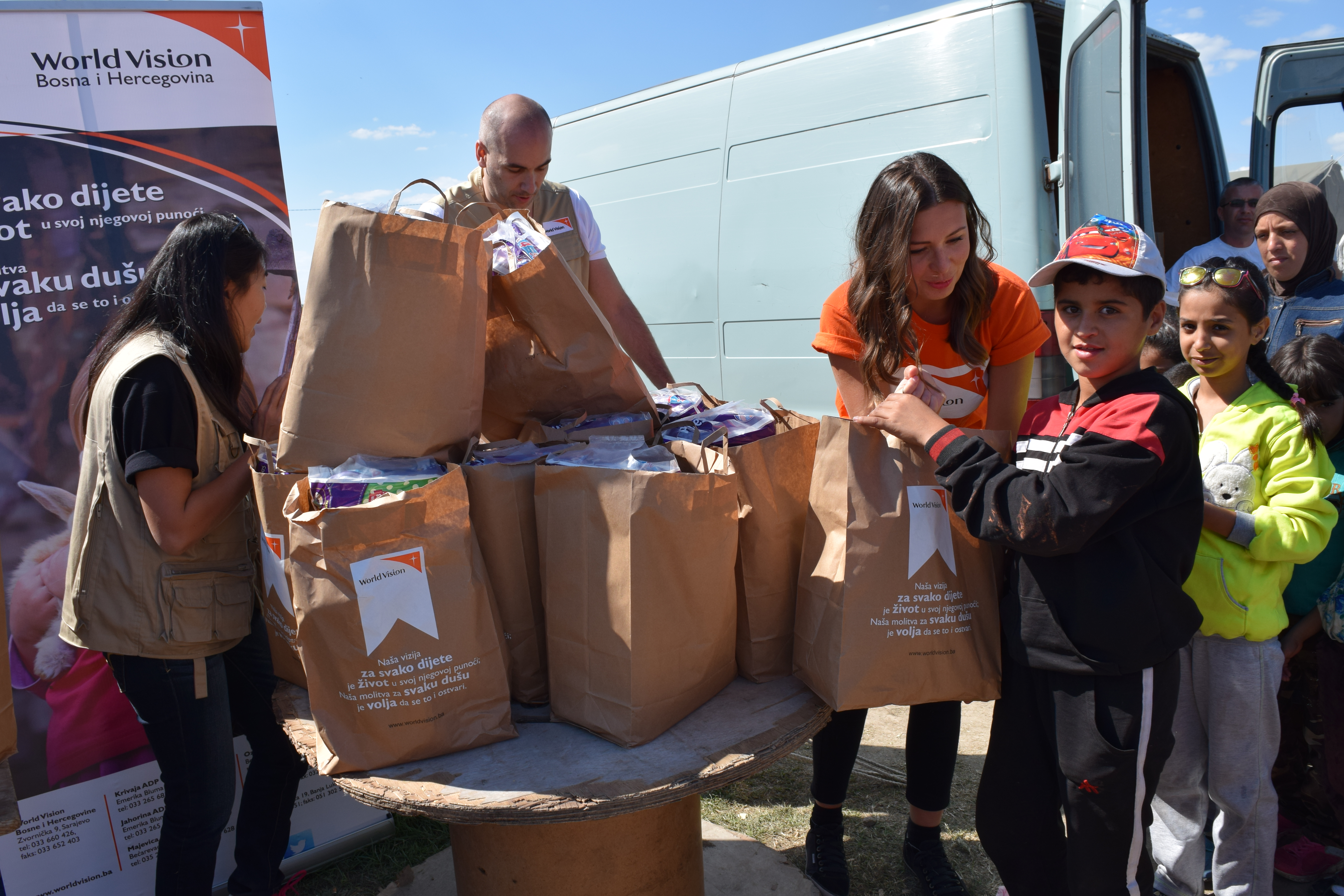 World Vision provides help along Serbia-Hungary boarder | Bosnia and ...