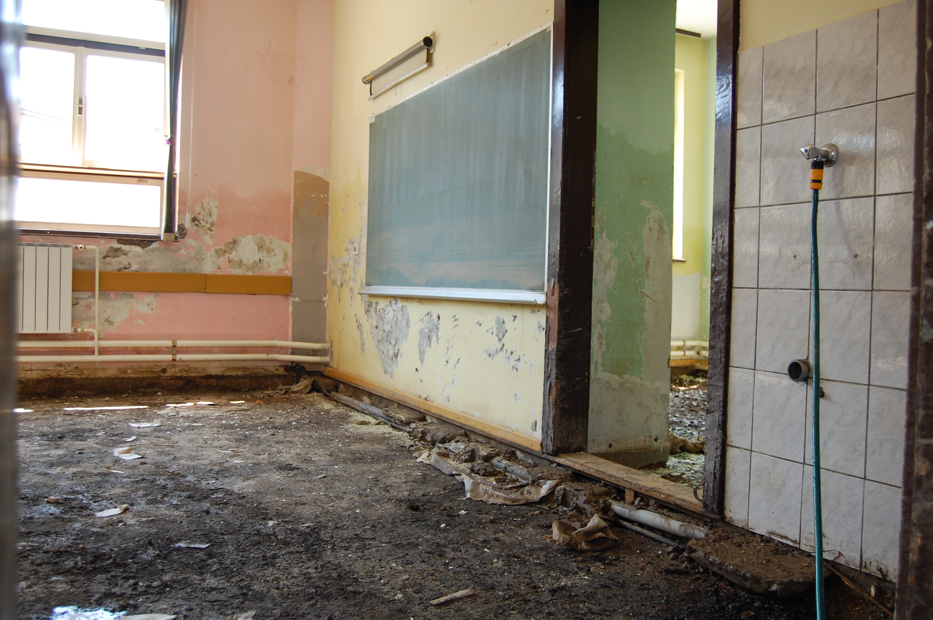 Rebuilding schools, future in Bosnia and Herzegovina | Bosnia and ...