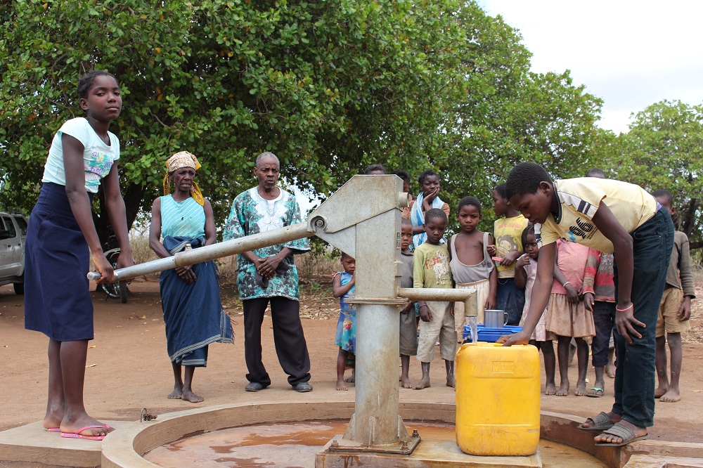 Safe water means life and education for Communities in Mozambique ...