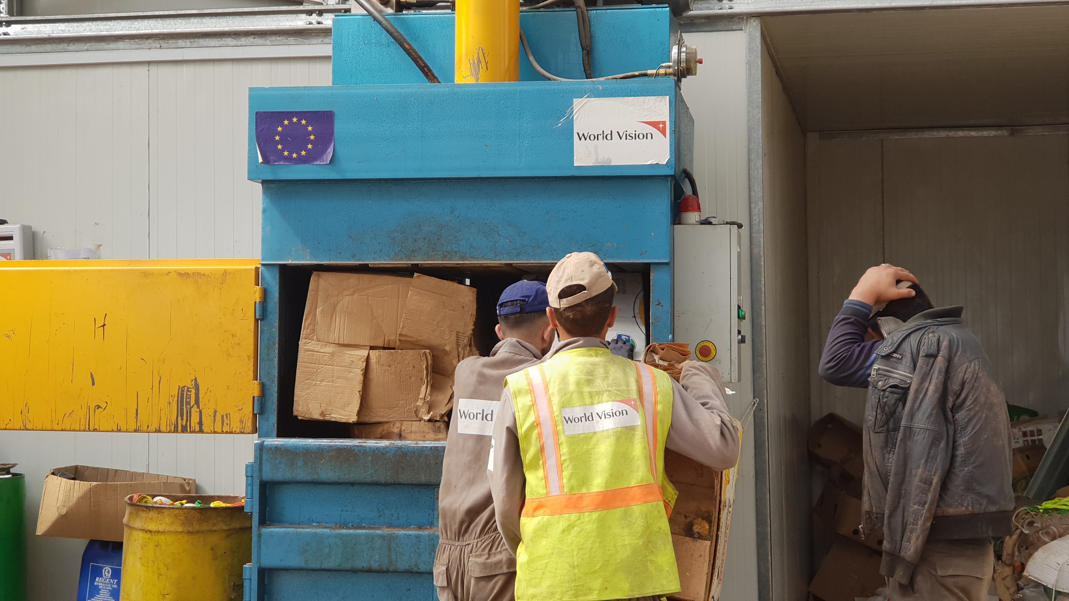 Beating plastic pollution in the desert | Syria Crisis Response | World ...