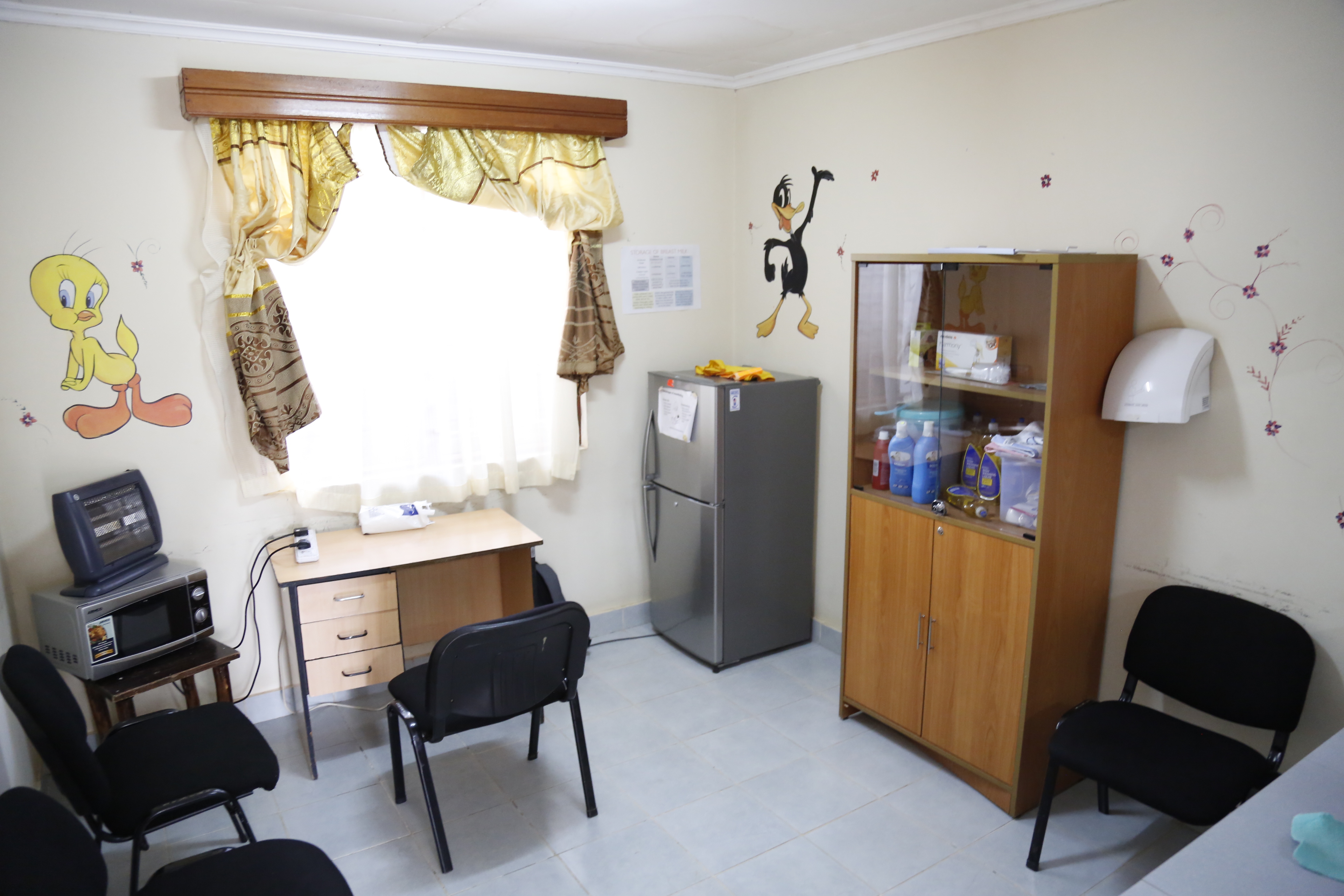 World Vision donates refrigerator to Ministry of Health in support of ...