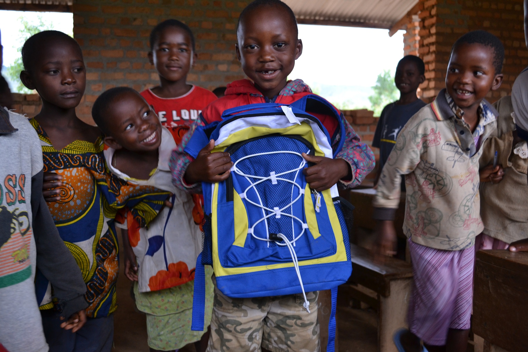 A School bag can be a big contribution to Education in Burundi ...