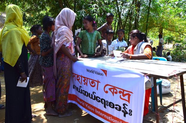 World Vision delivers aid to Bangladesh refugees fleeing violence in ...