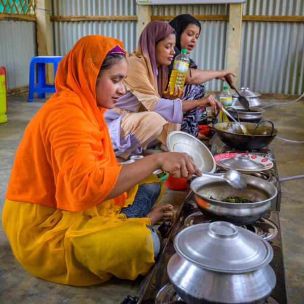 Infographic | Community Cooking and Learning Centres | World Vision ...