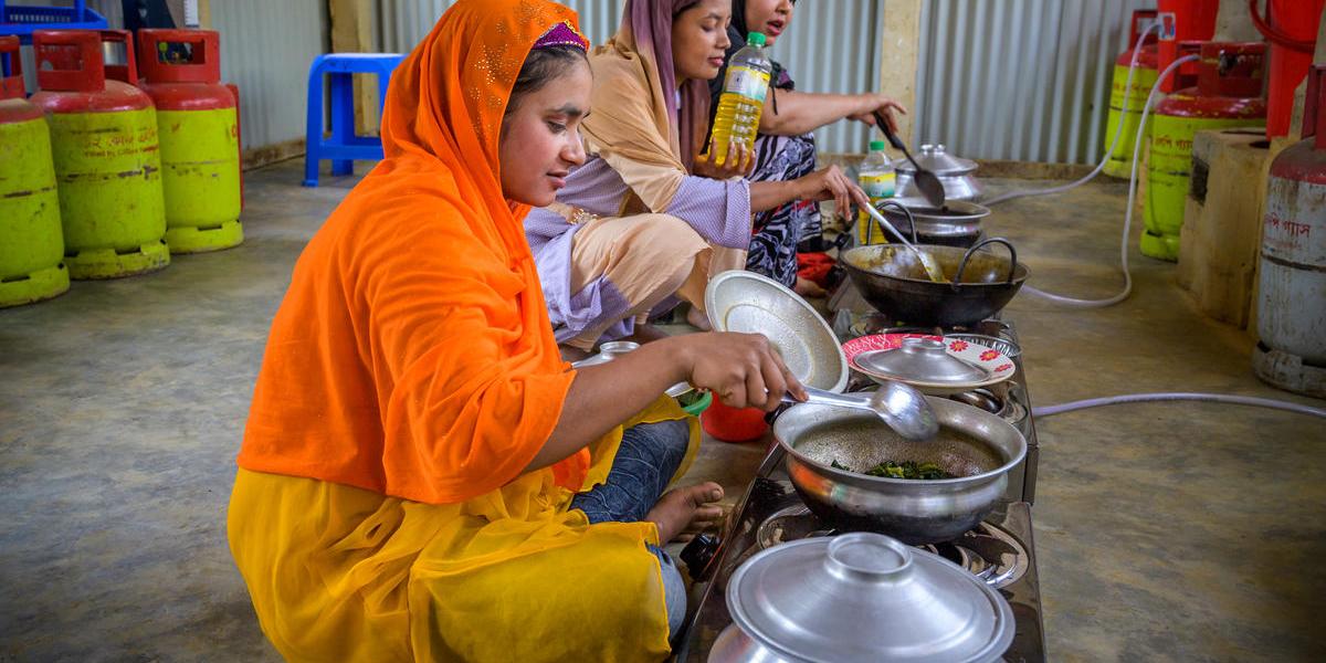 Infographic | Community Cooking and Learning Centres | World Vision ...